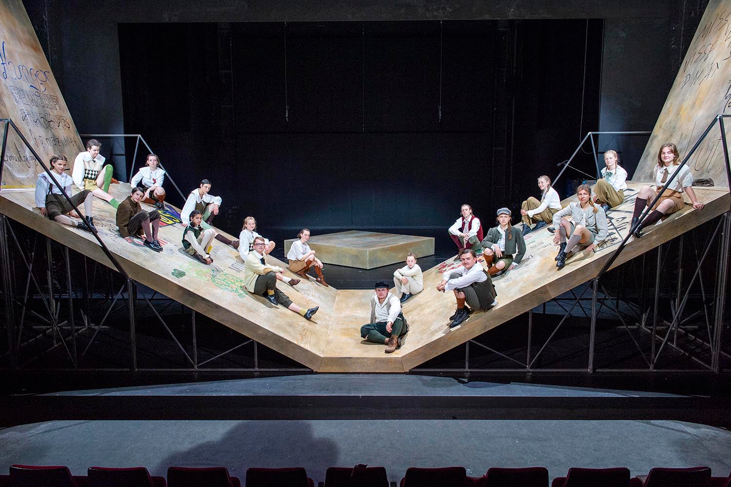Unterm Rad | nach Herman Hesse – Theater Bonn – FOYER