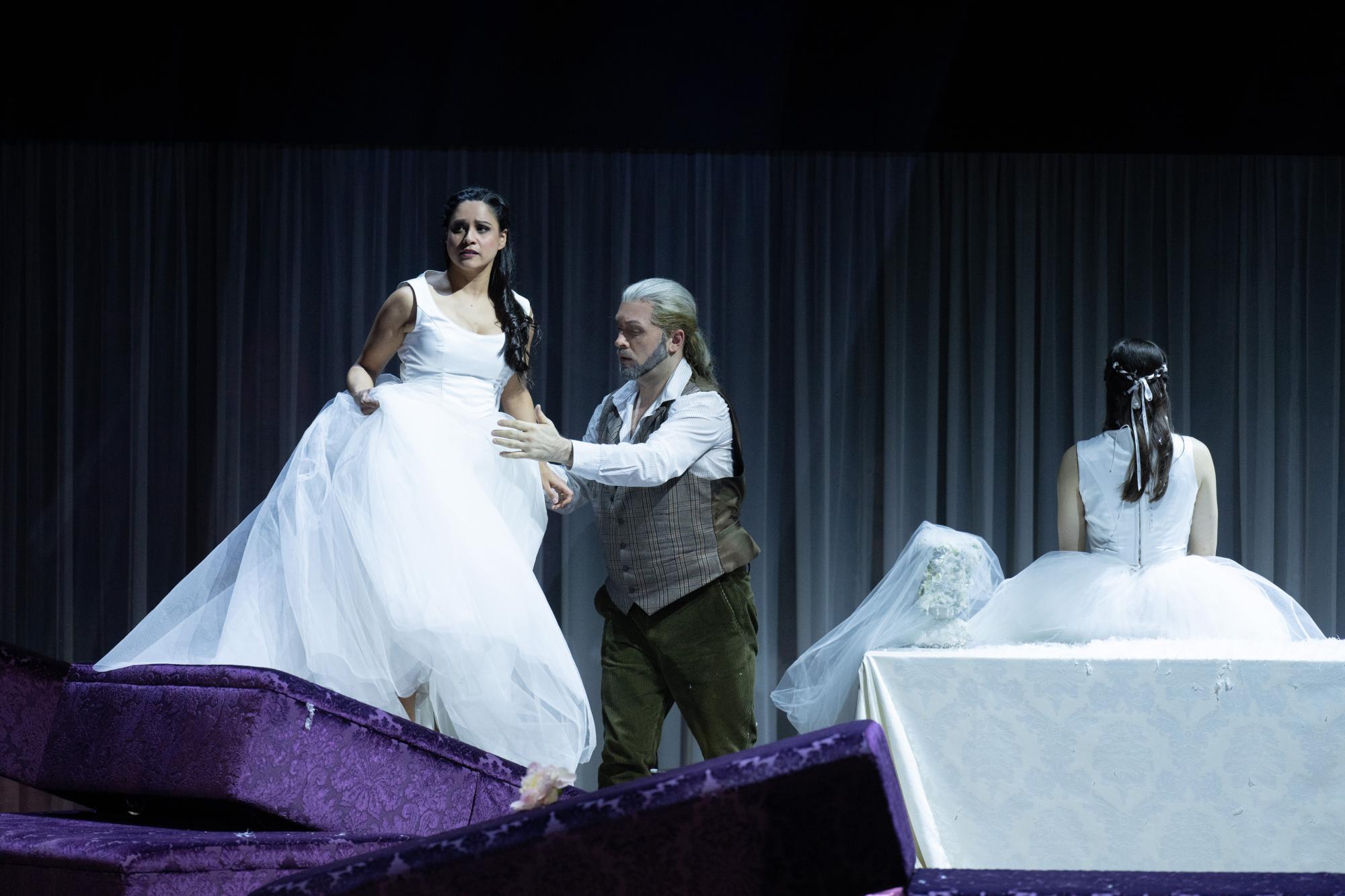 Vincenzo Bellini | La sonnambula – Deutsche Oper am Rhein – FOYER