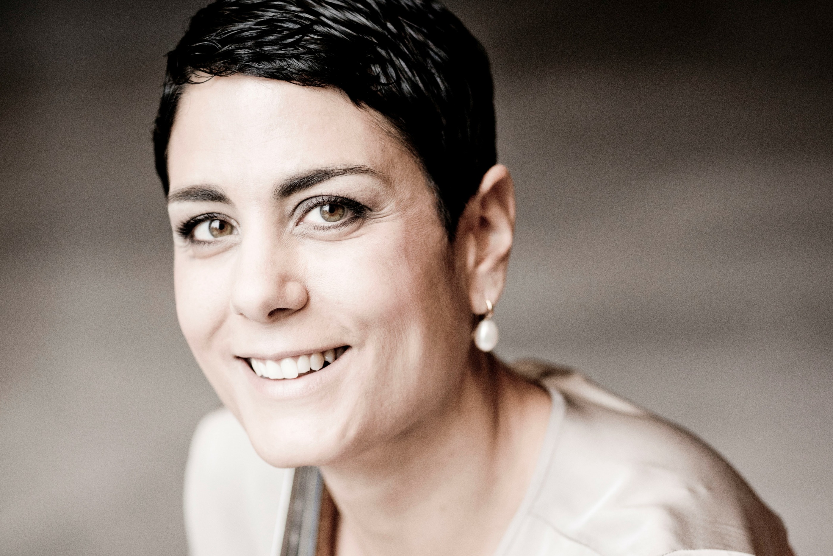 Leila Schayegh im Gespräch – mdr – FOYER