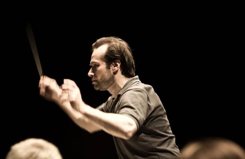 Fabien Gabel dirigiert Strauss – Die »Alpensinfonie« – FOYER